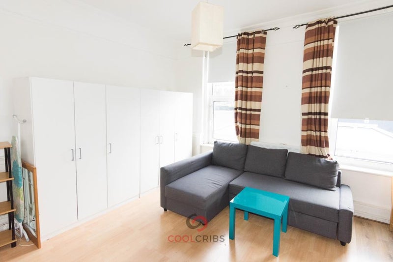'Studio in Pratt Street, Camden Town, NW1' Room to Rent from SpareRoom