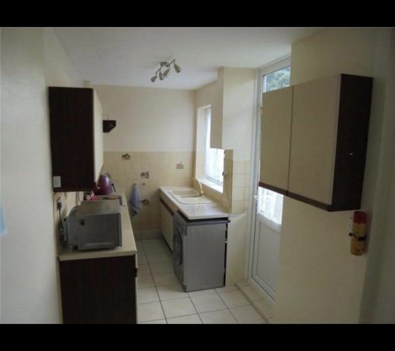 '2 bedroom House in Becontree ' Room to Rent from SpareRoom