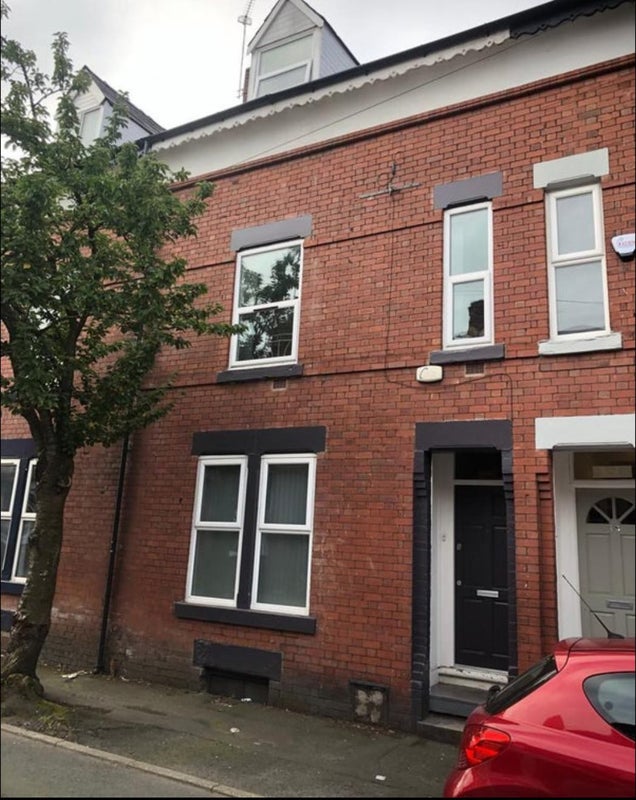 'Fallowfield Student Room In 6 Bed, 2 Bath House ' Room to Rent from ...