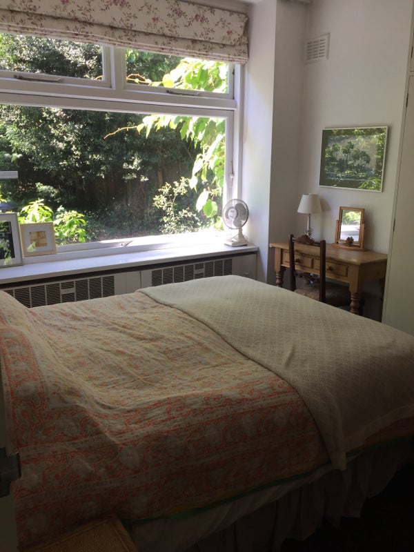 'Looking For A Female Lodger £200 Pcm ' Room to Rent from SpareRoom