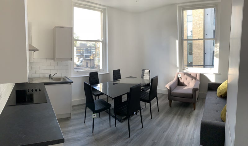 “Bright & Modern 2 Bed Flat at Stockwell” from SPARE ROOM.co.uk