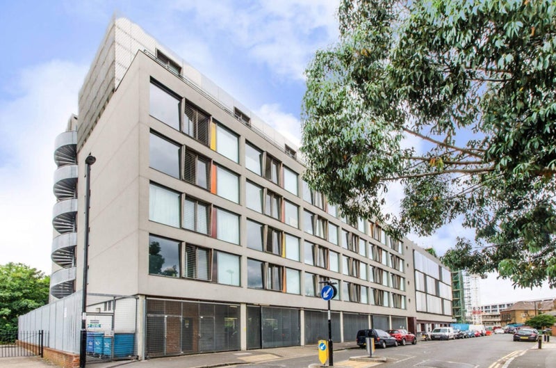 'King-Size room, New Cross' Room to Rent from SpareRoom
