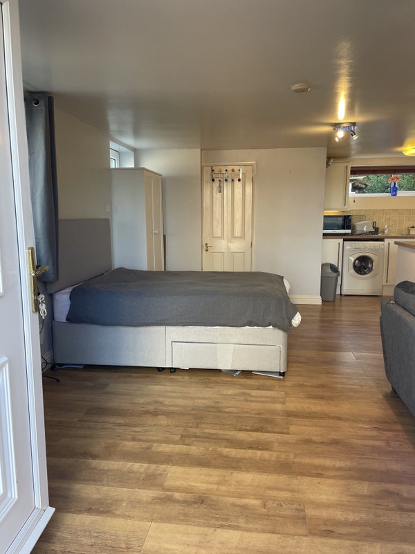 'Studio Annex Attached To Family House' Room to Rent from SpareRoom