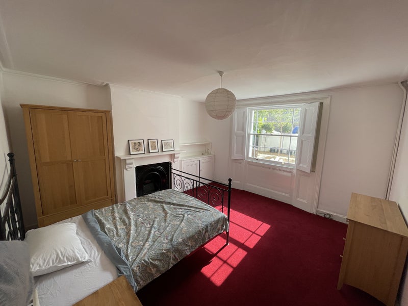 'Spacious room in period house, Camden, with garden' Room to Rent from ...