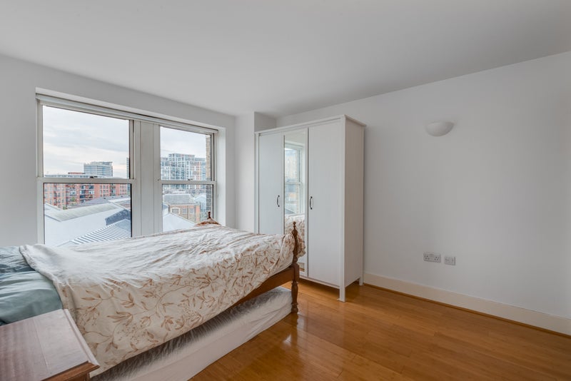 'Woolwich Arsenal - WHOLE FLAT available ' Room to Rent from SpareRoom