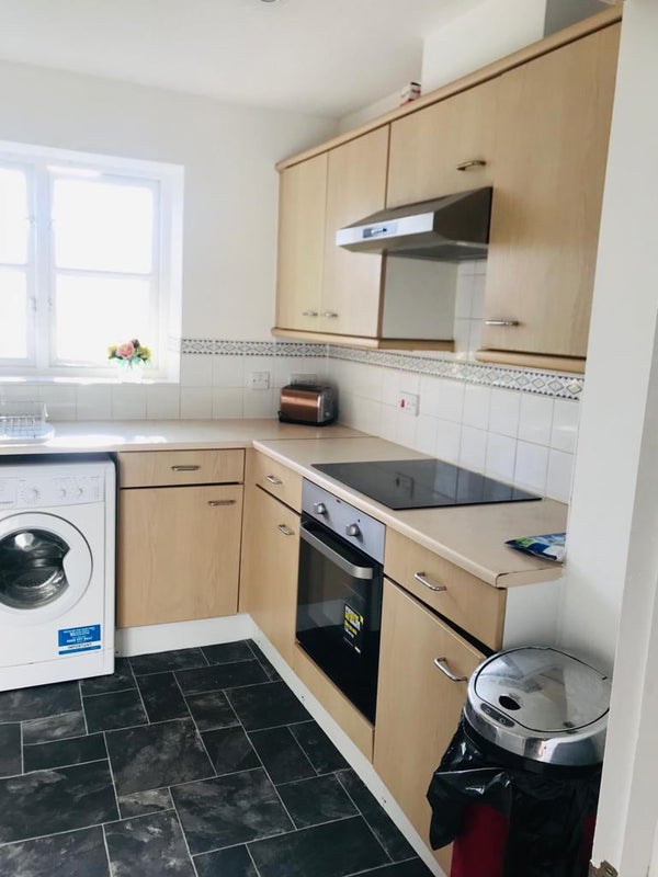 ' Spacious double room -ASDA Beckton' Room to Rent from SpareRoom