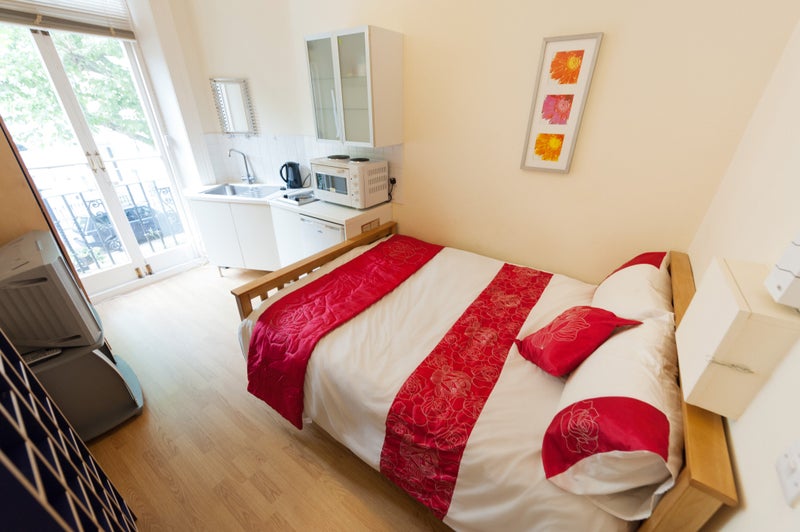 'Fully Furnished Double Bedsit with Balcony' Room to Rent from SpareRoom