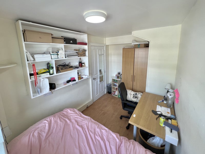 'Short Let - Single room in Central London' Room to Rent from SpareRoom
