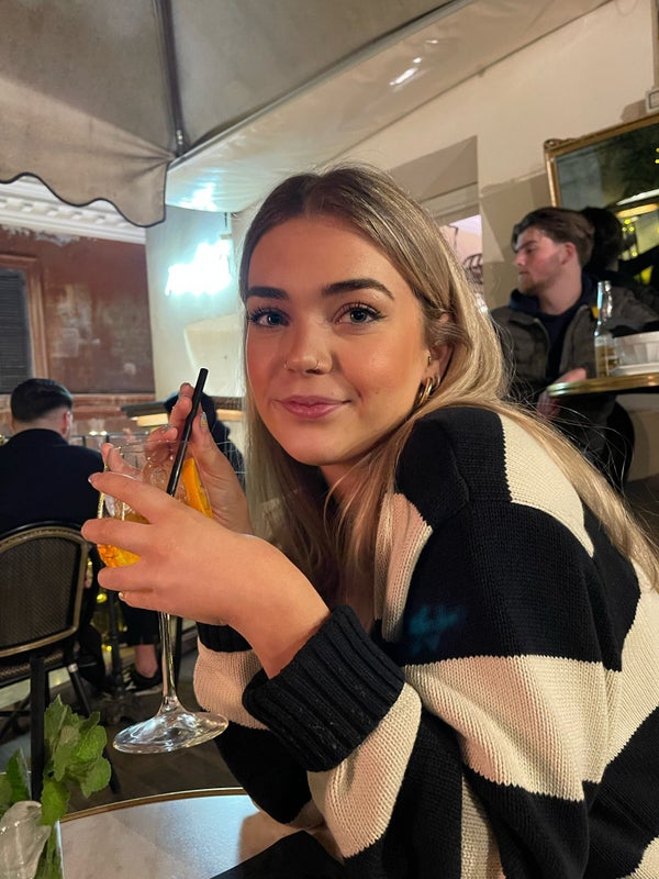 'Two girls wanting 2 rooms in Peckham area!' Flatmate from SpareRoom