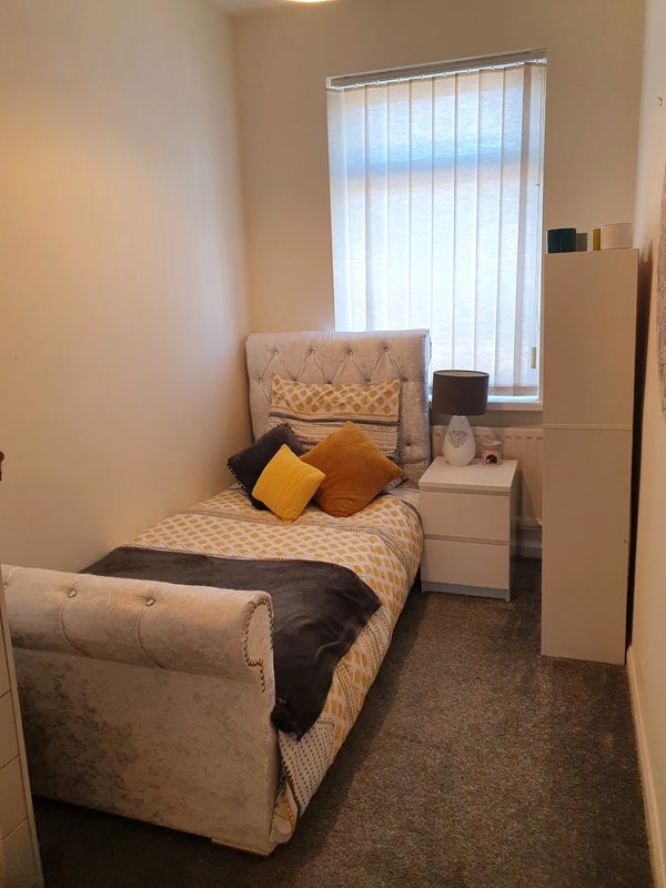 'Single Room Available for Short term' Room to Rent from SpareRoom