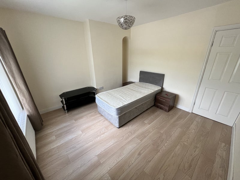 'Double rom for one person' Room to Rent from SpareRoom