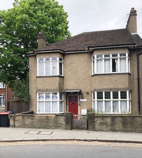 'Spacious double rooms in Hendon just £450pcm' Room to Rent from SpareRoom