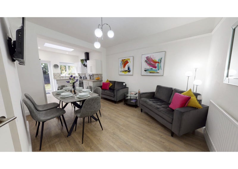 'Fantastic Room Cardiff Road' Room to Rent from SpareRoom