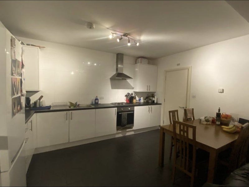 'Double room in shared flat near Caledonian Road' Room to Rent from ...