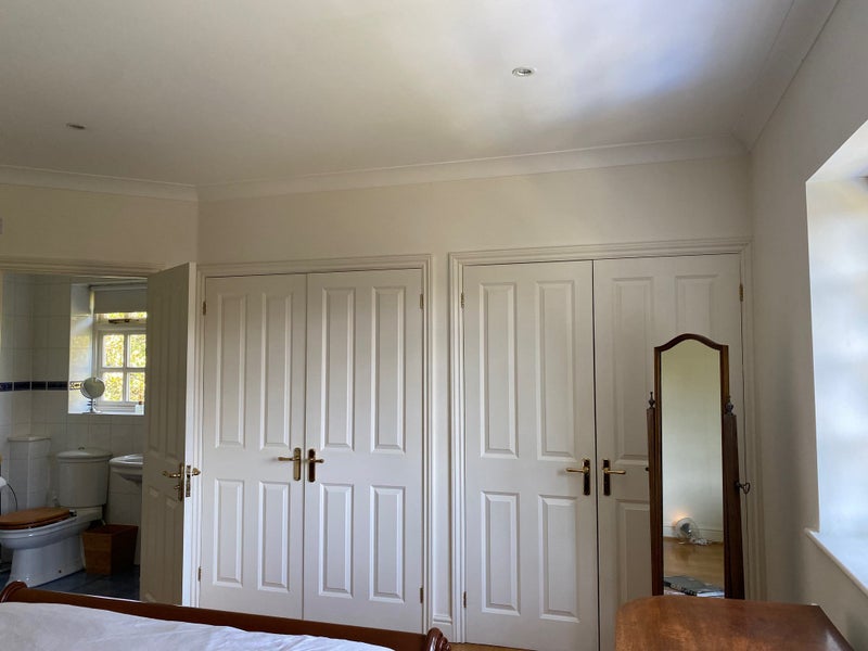 'Double Room In Beautiful House In Esher' Room to Rent from SpareRoom