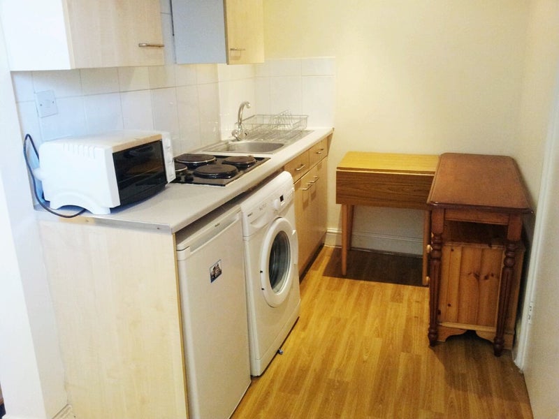 'Very nice large studio flat, Excellent Value!' Room to Rent from SpareRoom