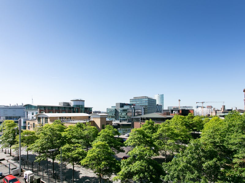 'Double Bedroom in 2 Bed Apt. on Pilot Street ' Room to Rent from SpareRoom