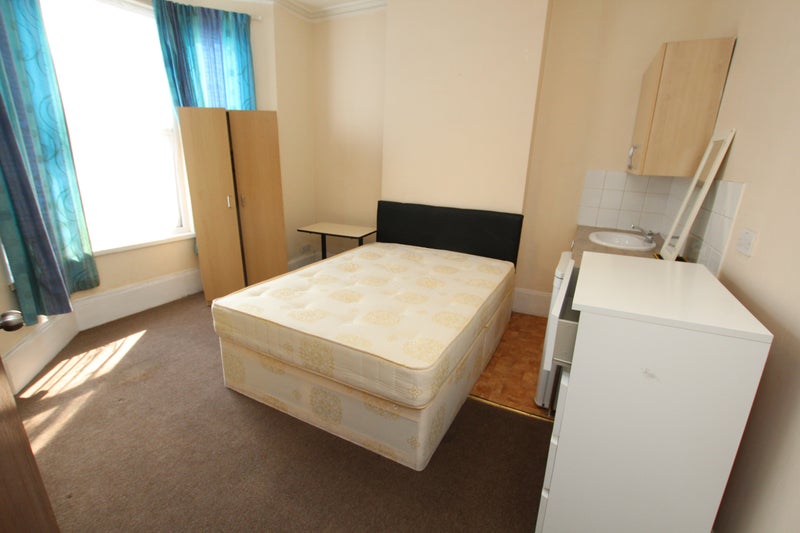 'Room to Let' Room to Rent from SpareRoom