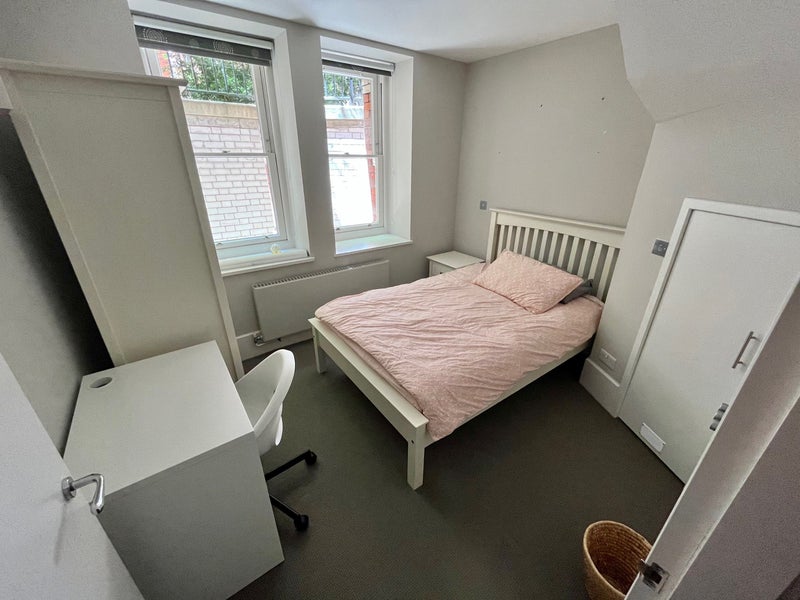 'Spacious and bright double room in Westminster' Room to Rent from ...