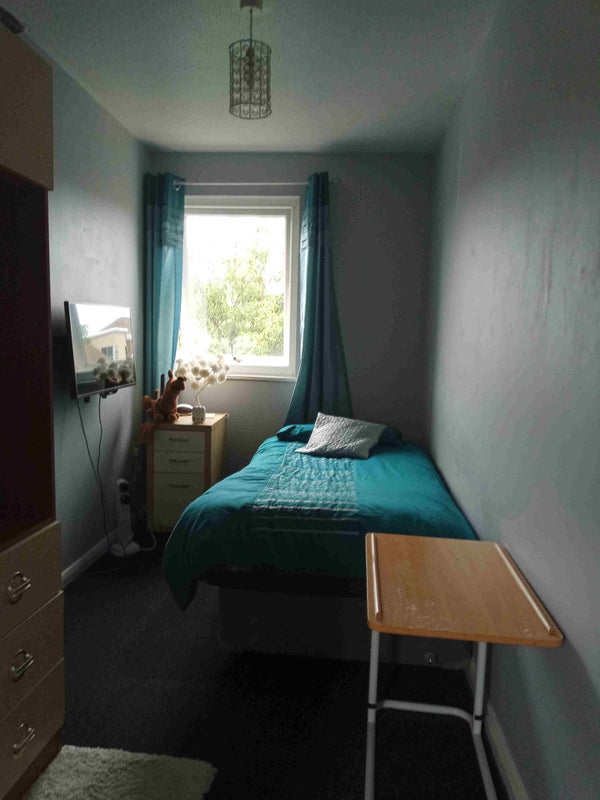'Single Room fully equipped' Room to Rent from SpareRoom