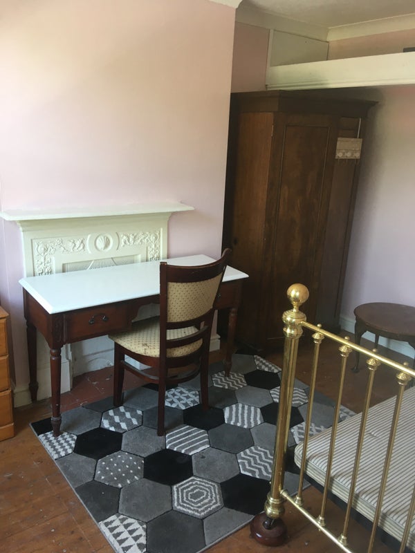 'Single Room In Shared House' Room to Rent from SpareRoom