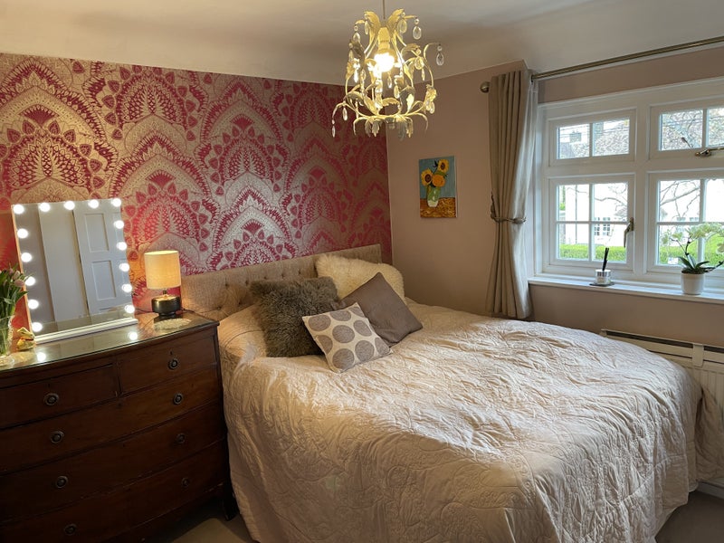 'Furn dbl, M-F let, Zone 2' Room to Rent from SpareRoom