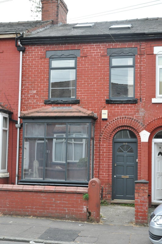 '2 room available, 6 bed student house, Fallowfield' Room to Rent from ...
