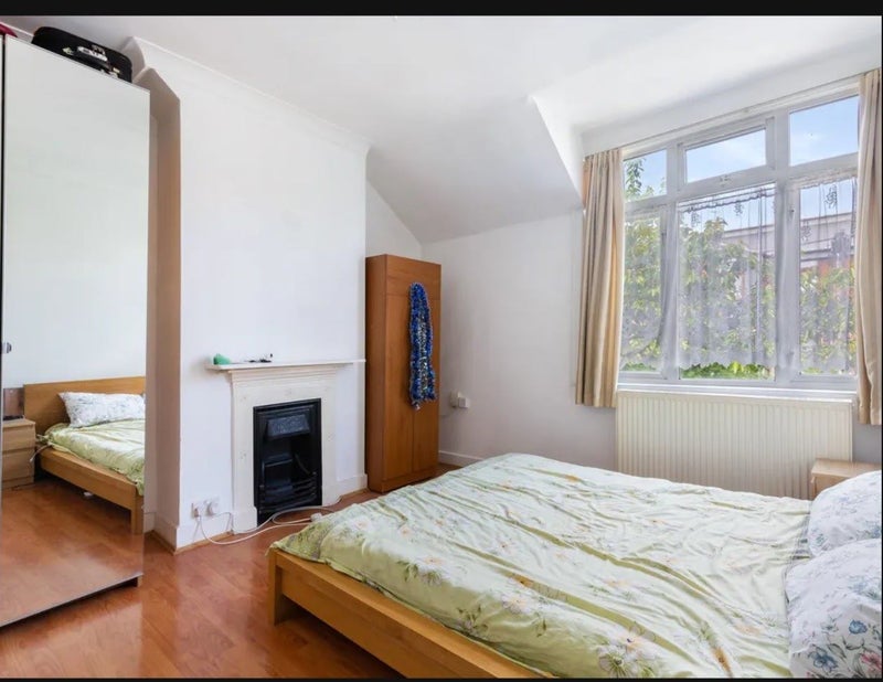 'Lodger wanted' Room to Rent from SpareRoom