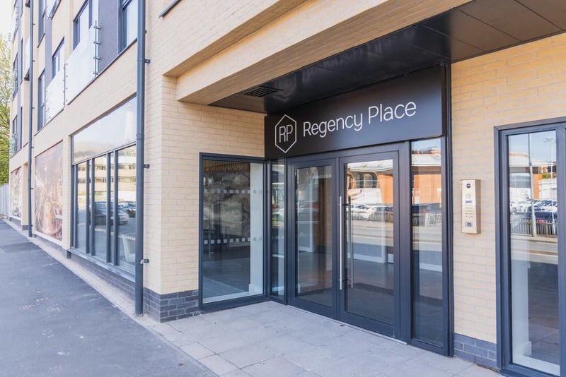 'Regency Place Apartment, large double room' Room to Rent from SpareRoom