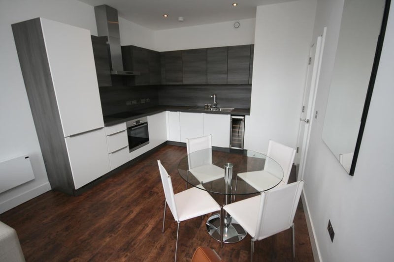 'Lovely double room +bath in Manchester City centre' Room to Rent from ...