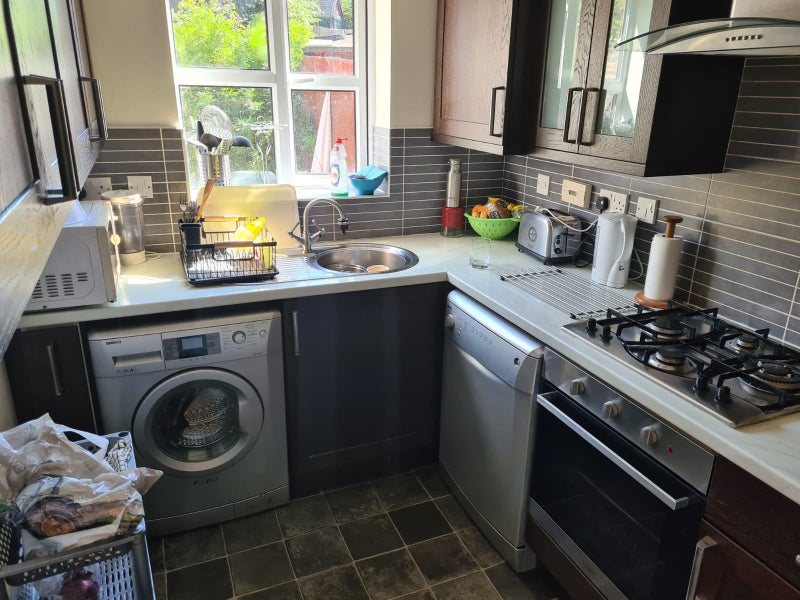 'Clean and Spacious Double Bedroom for Rent' Room to Rent from SpareRoom