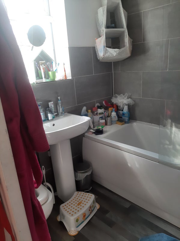 'Equipped Room Available ⅘' Room to Rent from SpareRoom