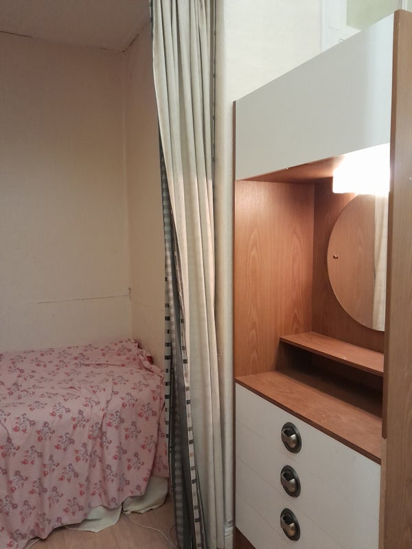 'Single Room available for rent immediately. ' Room to Rent from SpareRoom