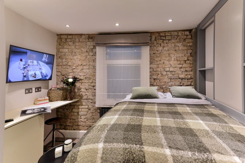 ' Cosy Bedsit! Furnished! Offer! ' Room to Rent from SpareRoom