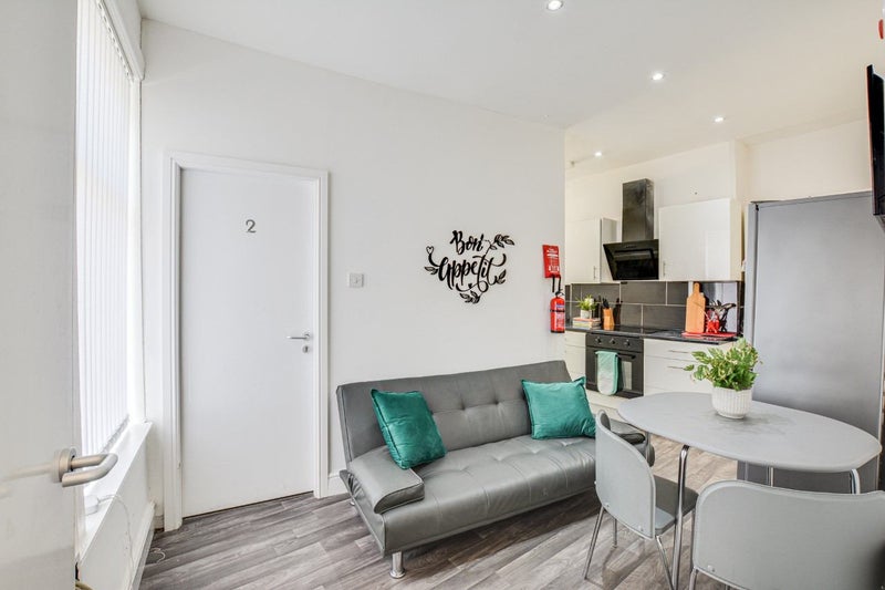 'Exceptionally high Standard Room' Room to Rent from SpareRoom