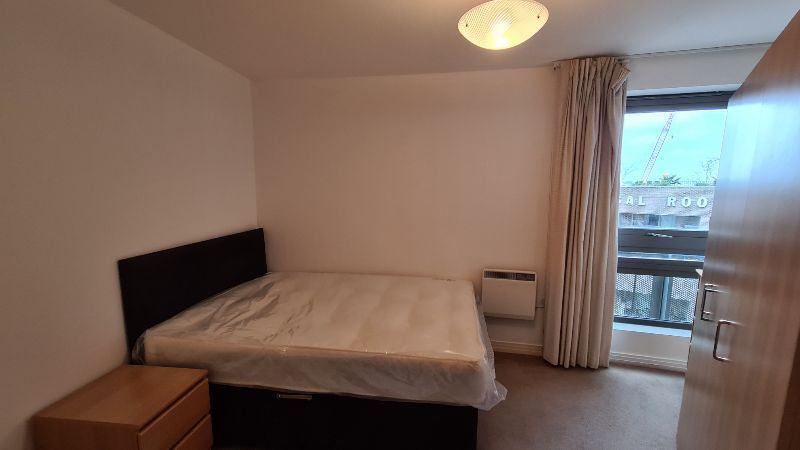 'Flatmate wanted, double bed and deposit paid' Room to Rent from SpareRoom