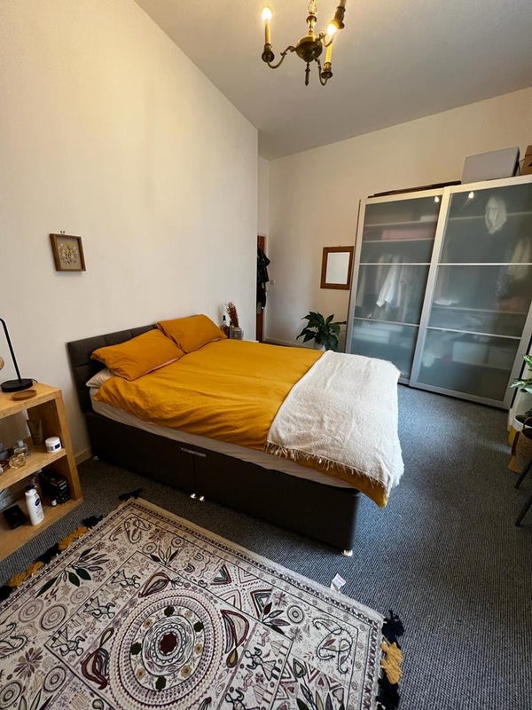 'Spacious Period City Centre Flat' Room to Rent from SpareRoom