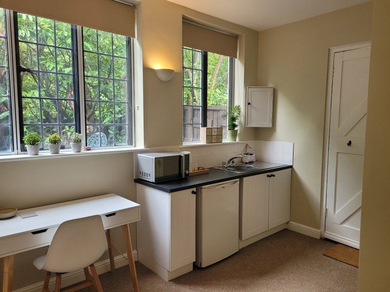 'Stunning Self-Contained Lodge - Private Location' Room to Rent from ...