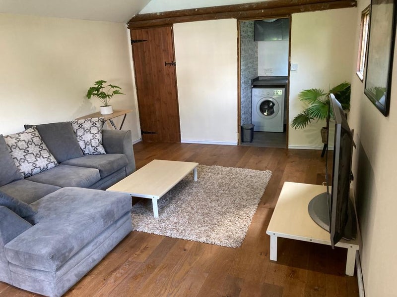 'Self-Contained Log Cabin Bedsit' Room to Rent from SpareRoom