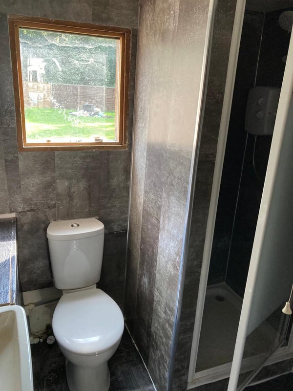 'Self-Contained Log Cabin Bedsit' Room to Rent from SpareRoom