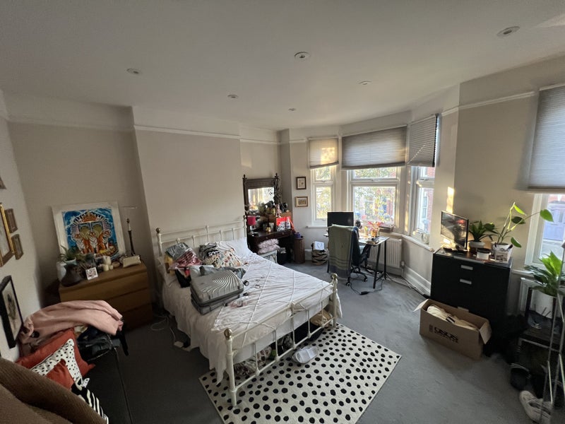 'Large double room available' Room to Rent from SpareRoom