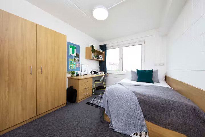 'Room in Student Halls - Linksfield House' Room to Rent from SpareRoom