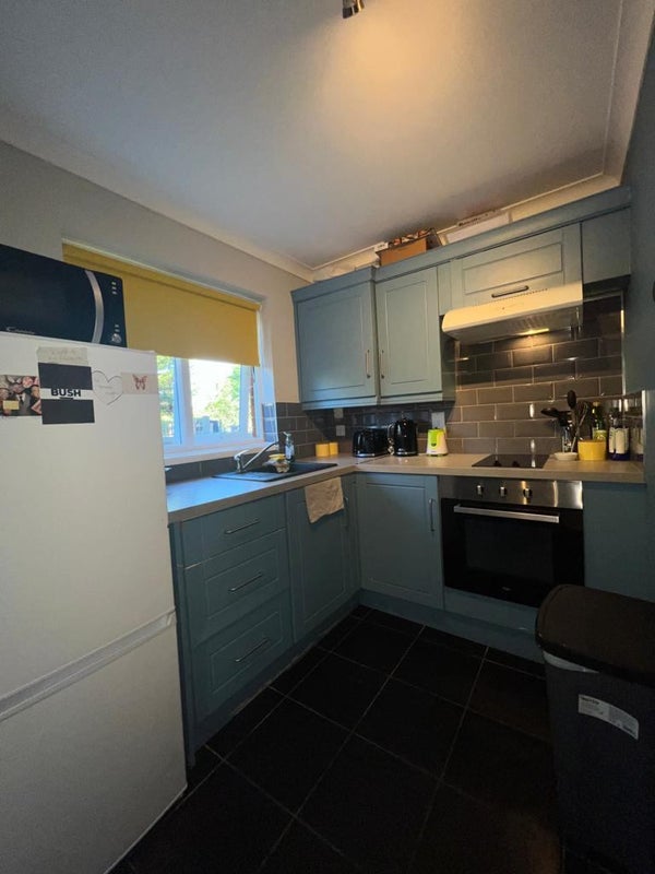 'Singleton Studio ' Room to Rent from SpareRoom