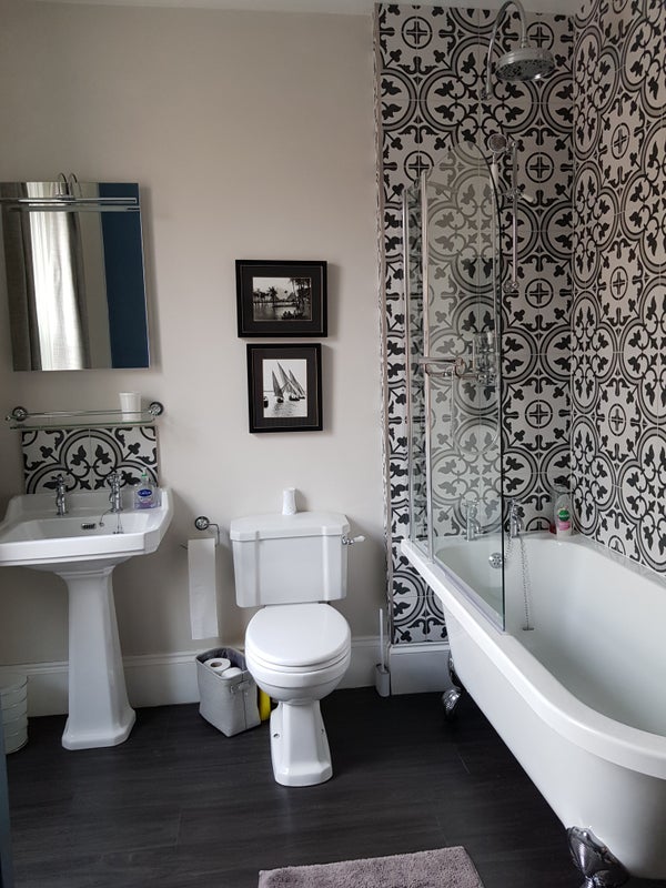 'Jesmond: Deluxe double room to rent' Room to Rent from SpareRoom