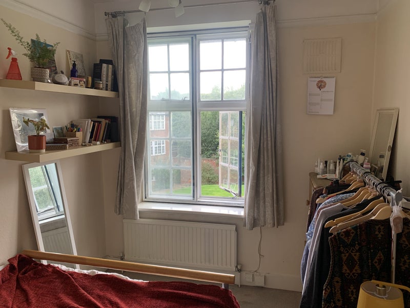 'Double room in leafy Highgate flat' Room to Rent from SpareRoom