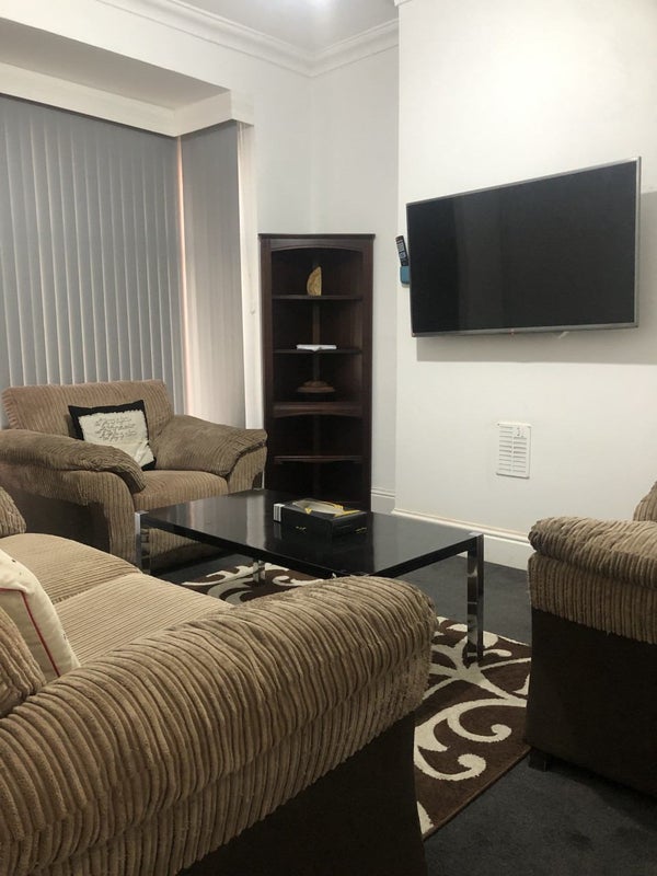 'Professional Let £550 PCM . Room in Shared House, ' Room to Rent from ...