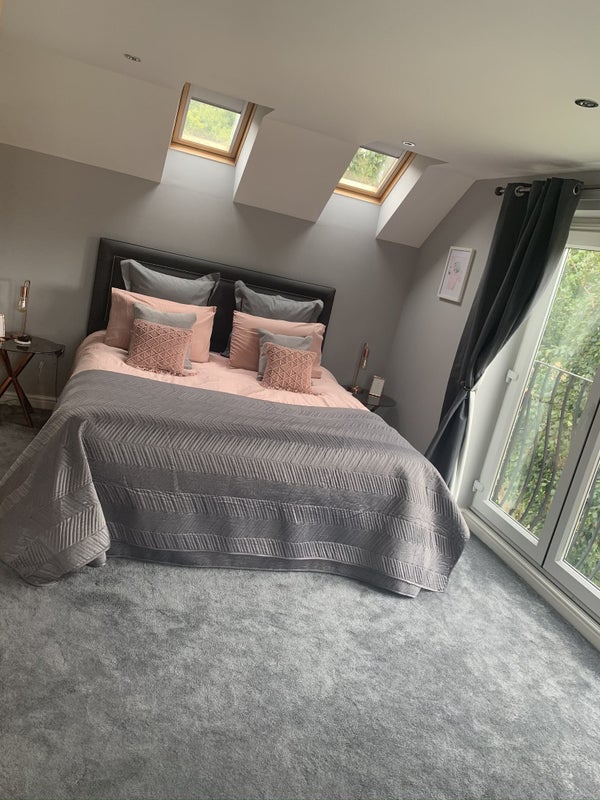 'Very large en-suite bedroom with views ' Room to Rent from SpareRoom