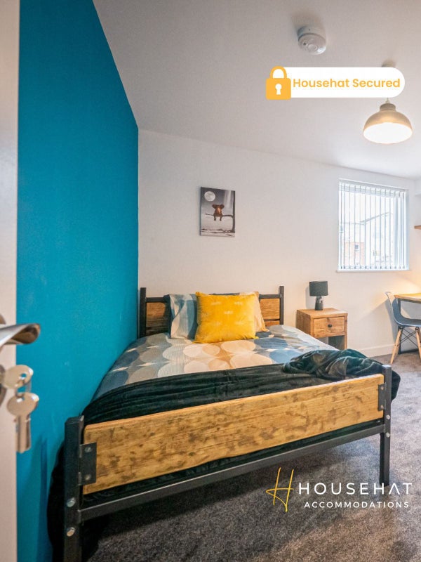 'Splendid Rooms in CV1' Room to Rent from SpareRoom