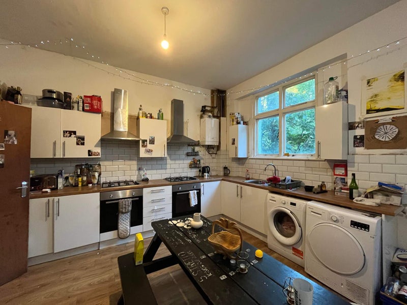 'BIG FUN houseshare with cheap spacious room' Room to Rent from SpareRoom