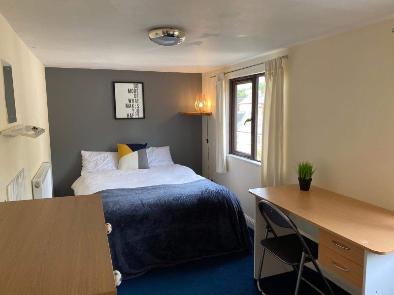 'Rooms To Let In Fully Refurbished 5 Bed Hmo' Room to Rent from SpareRoom